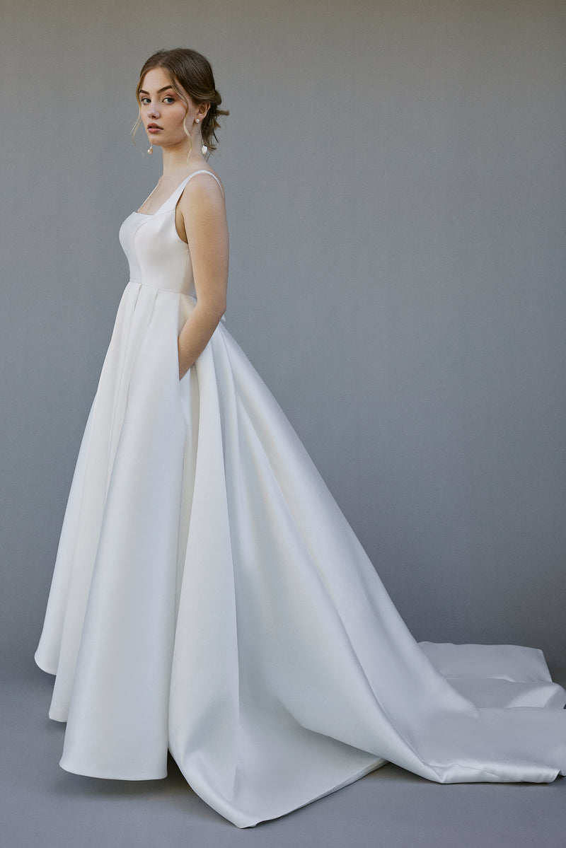 WHITE CHOCOLATE - Lucia Josephine